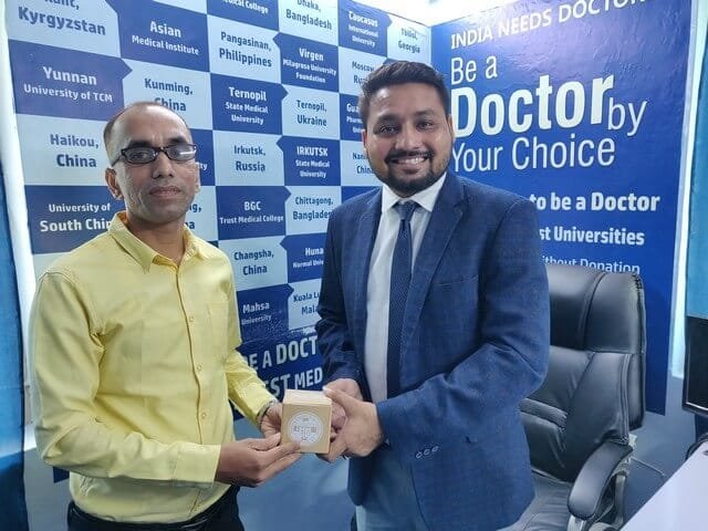 International Collaboration - Making Doctor Organization